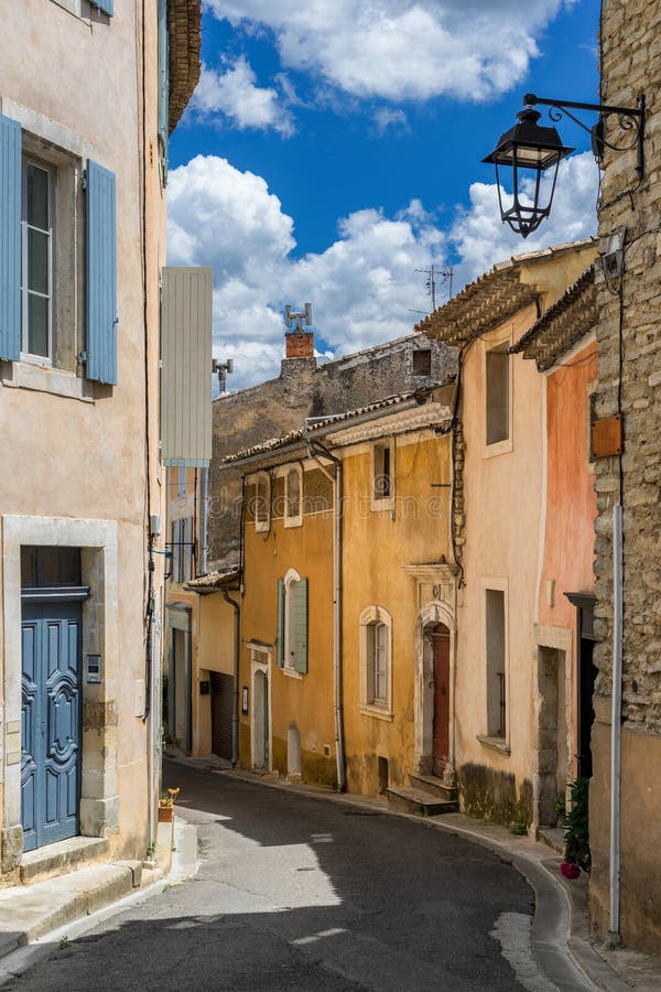 Goult in the Luberon stock image. Image of france, street - 73365915