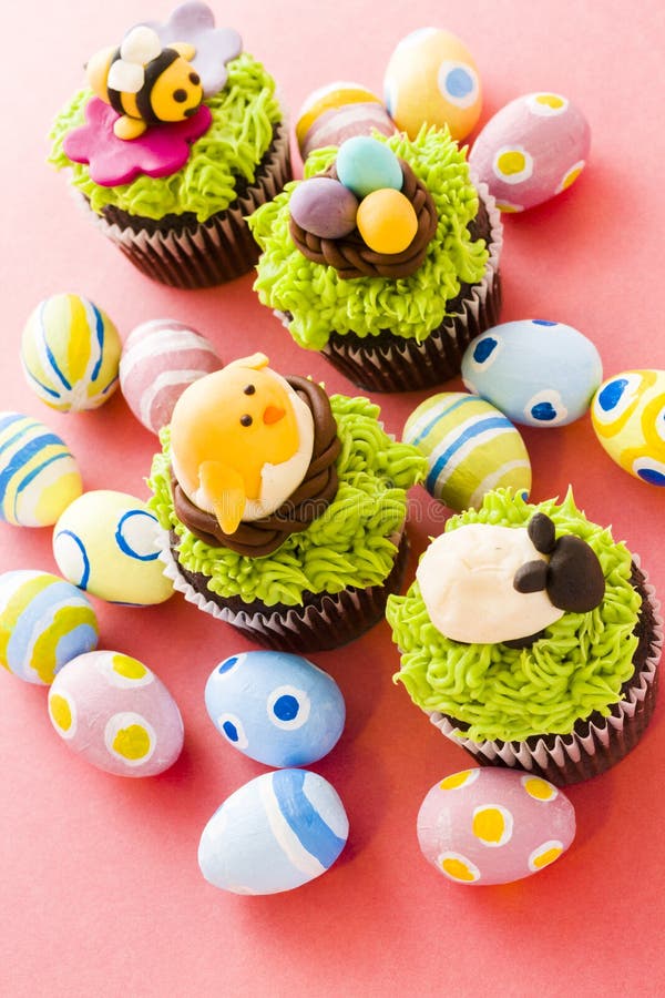 Easter cupcakes stock image. Image of indulgence, pasch - 29792877