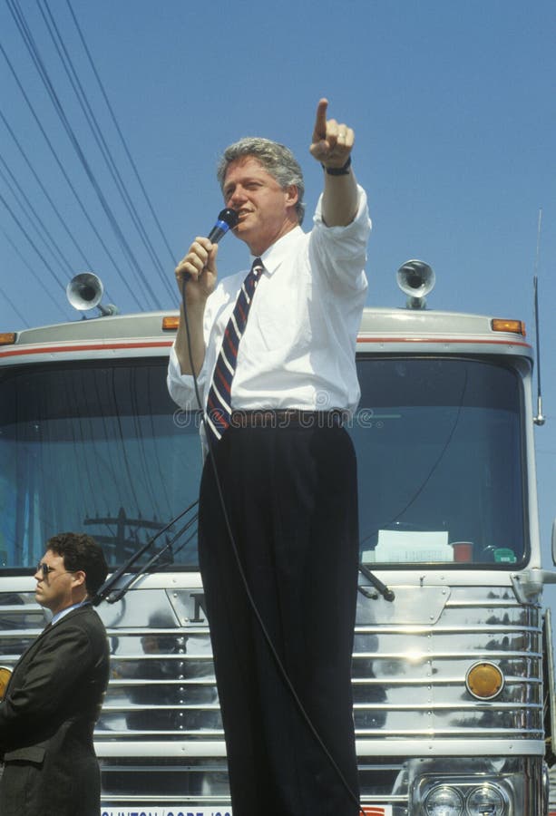 Governor Bill Clinton editorial image. Image of buscapade - 26276200