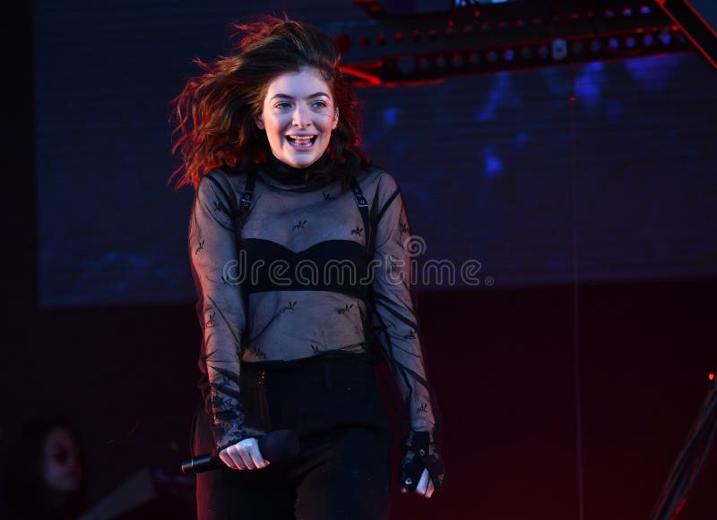 Lorde in Concert at Governors Ball Editorial Stock Photo - Image of ...