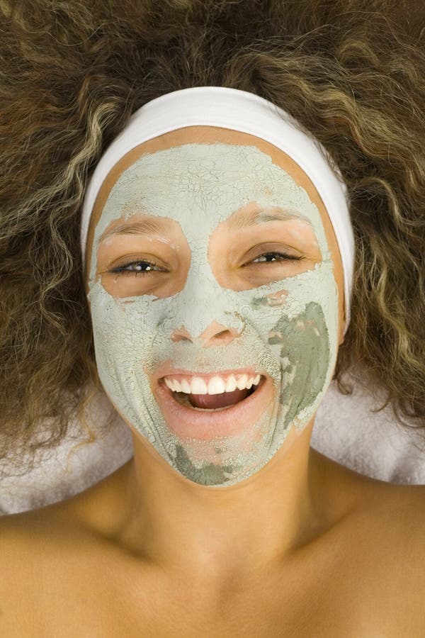 Grön maskering fotografering för bildbyråer. Bild av parker - 3216291