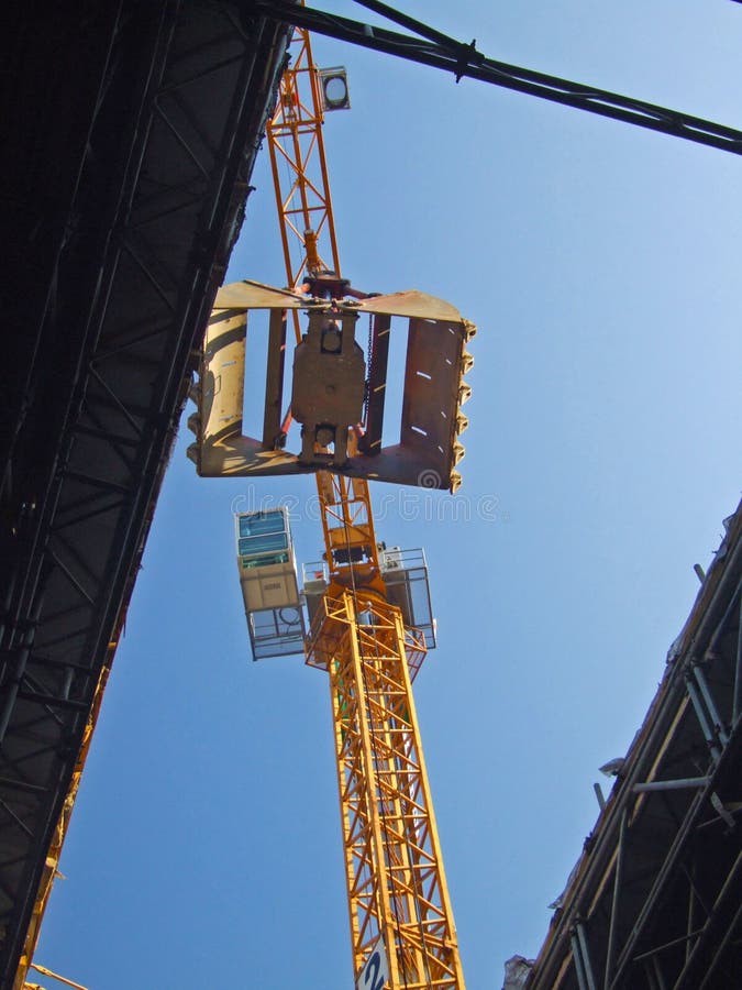 Grúa imagen de archivo. Imagen de torre, pala, sitio - 36699167