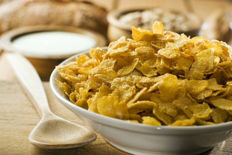 Maïs stock foto. Image of graangewas, vlokken, lijst, ochtend - 5857968