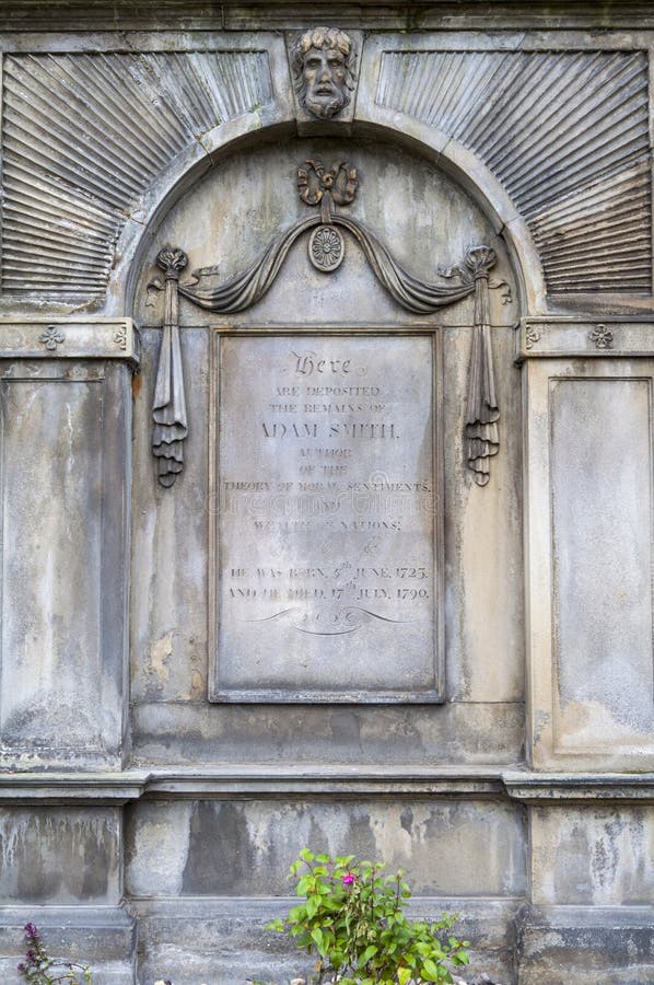 Grab Von Adam Smith in Edinburgh Redaktionelles Stockfotografie - Bild ...