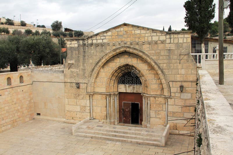 Grab Von Jungfrau Maria. Jerusalem Stockfoto - Bild von oliven ...