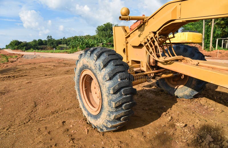 Grader wheel stock image. Image of dozer, heavy, loader - 100819585