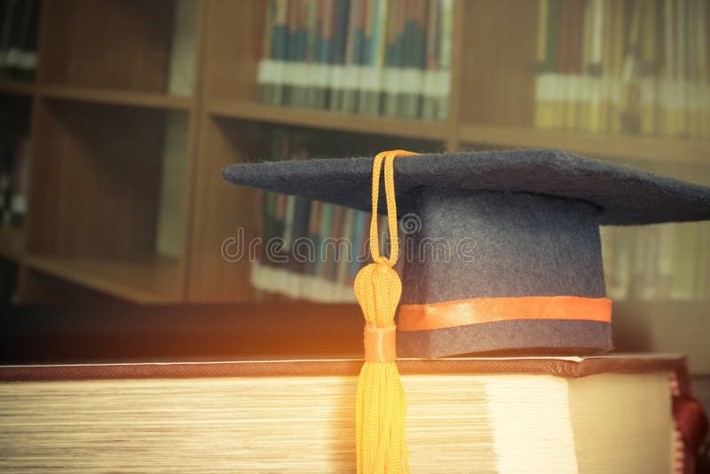 Graduate or Education Knowledge Learning Study Abroad Concept ...