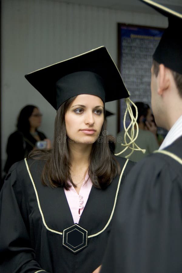 Graduatie stock foto. Image of glimlach, mensen, universiteit - 3330288