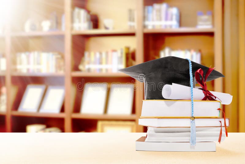 289 Graduation Cap Graduation Paper Stack Book Stock Photos - Free ...
