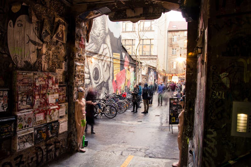 Graffiti alley editorial stock photo. Image of grunge - 98391403