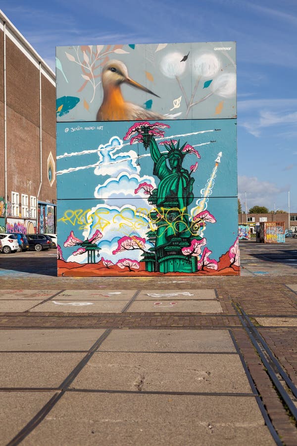Graffiti at NDSM werf editorial stock image. Image of city - 264919359