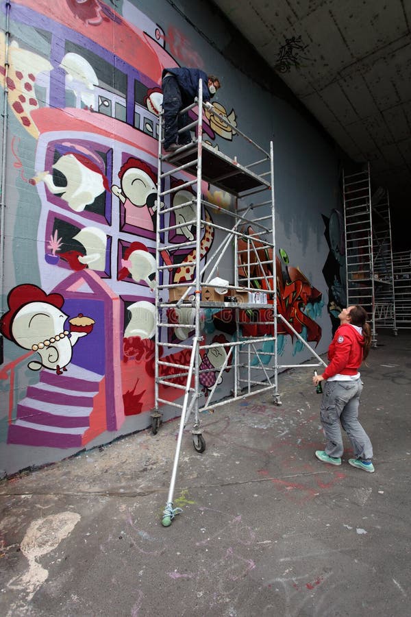 Graffiti Team Work editorial stock image. Image of paint - 41776904