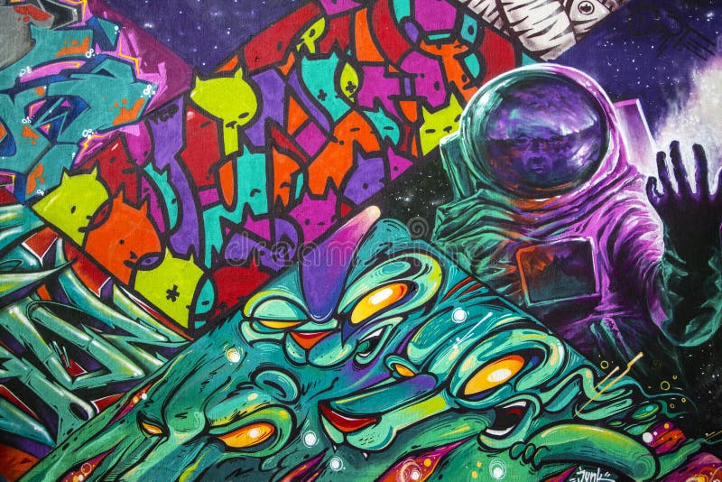 Graffiti editorial photo. Image of door, grafitti, graphic - 44004101