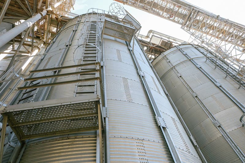 Grain Bins with with Loading Tower Stock Image - Image of galvanized ...