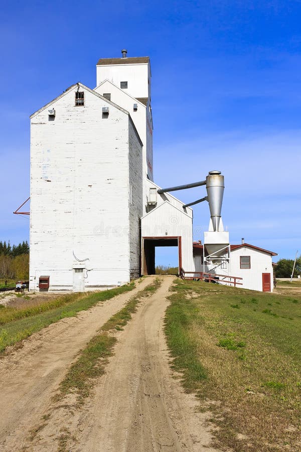 Old Grain Elevator stock photo. Image of decay, outside - 22978740