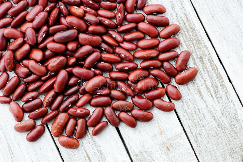 Graine Rouge De Haricot Nain Photo stock - Image du végétarien, rein ...