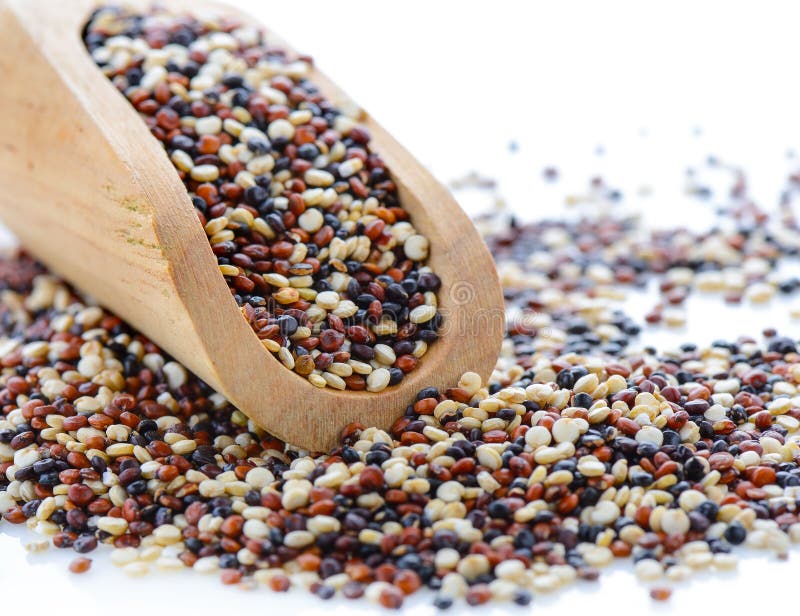 Graines de quinoa image stock. Image of texture, pile - 87285653