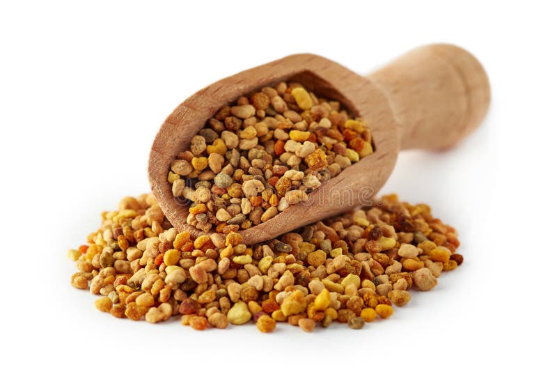 Grains De Pollen D'abeille Sur Un Fond Blanc Tas De Pollen D'abeille D ...