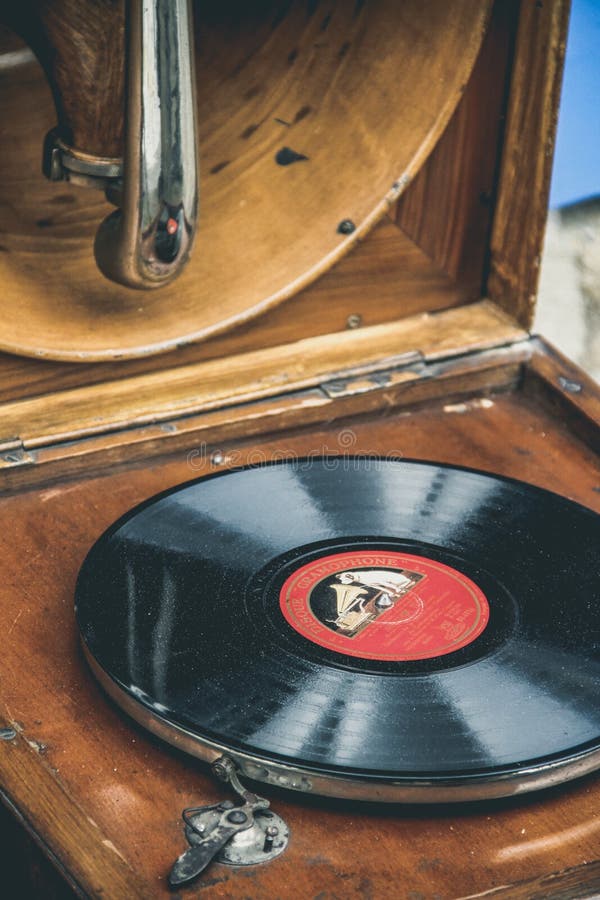 The Gramophone editorial stock image. Image of rythym - 89449934