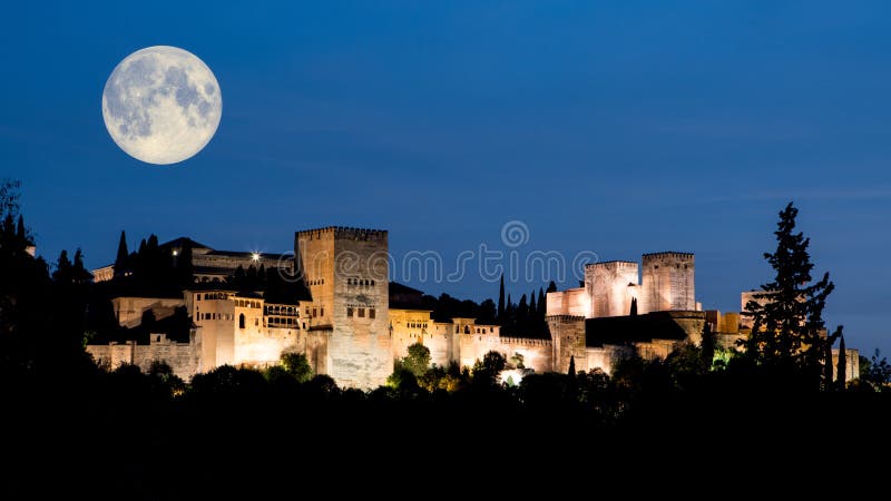 Granada, Espanha - Alhambra Palace E Cidade De Granada Imagem de Stock ...
