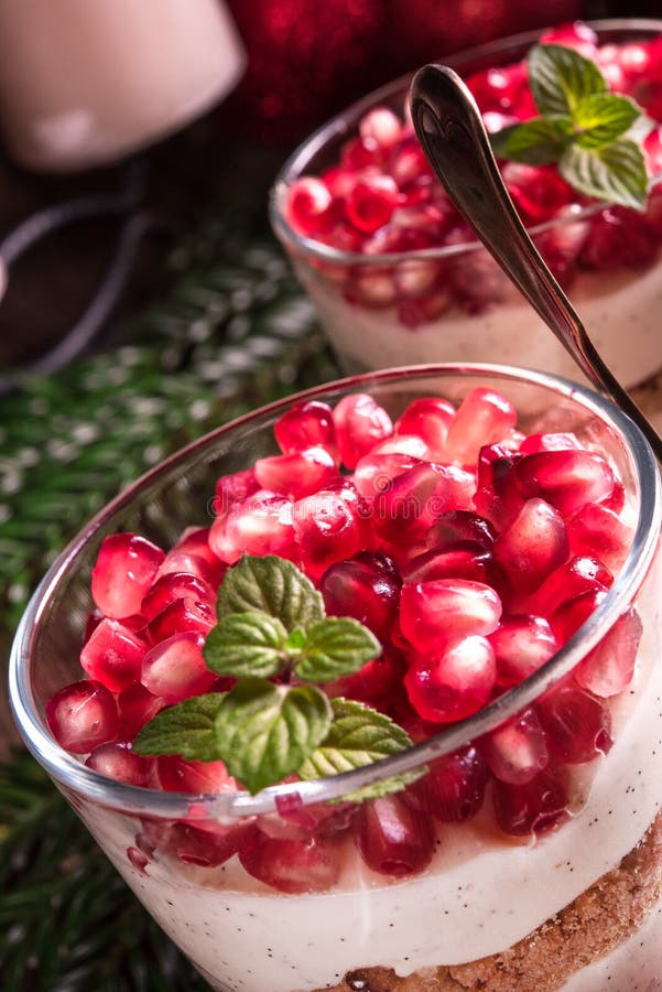 Granada - Postre De Mascarpone Foto de archivo - Imagen de vacaciones ...