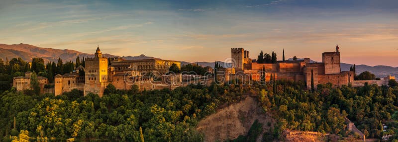 Sunset in the Beautiful Alhambra Editorial Photography - Image of cielo ...