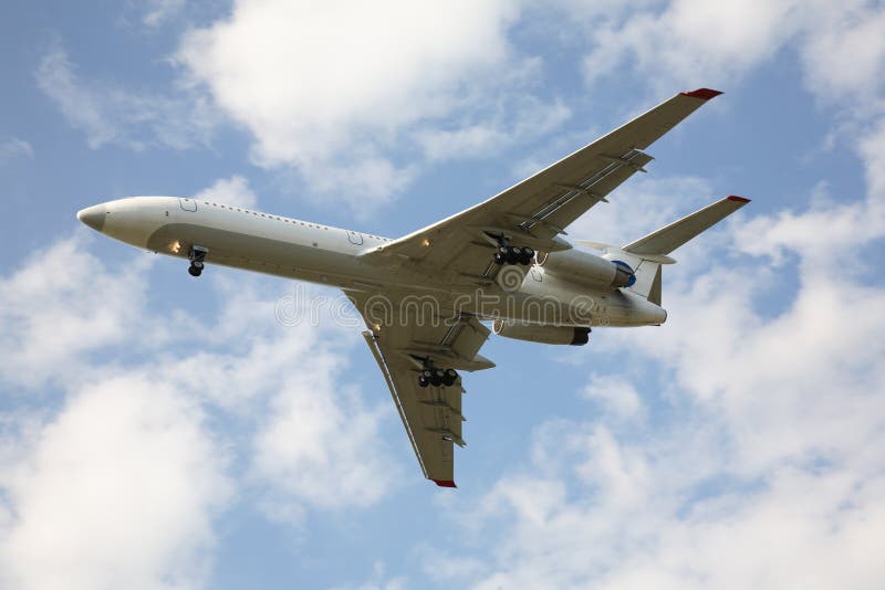 Grand avion de ligne image stock. Image du déviation - 11245851