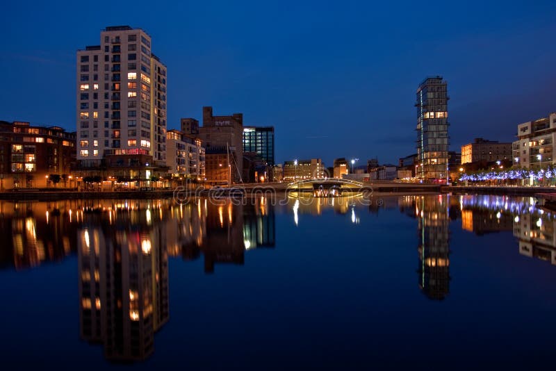 Dublin at Night stock photo. Image of building, lights - 11349030