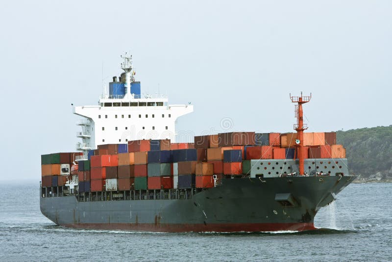Grand Cargo De Conteneur En Mer. Photo stock - Image du cargaison ...