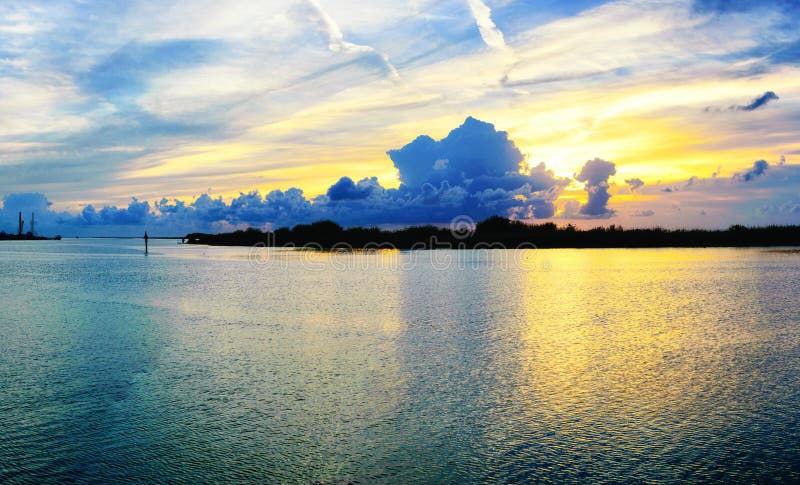 Grand Isle, Louisiana Waterscape Stock Image - Image of waterscape ...