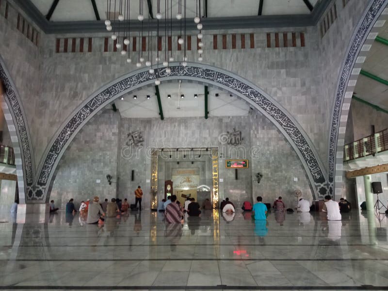 The Grand Main Room of the Campus Mosque Editorial Photo - Image of ...