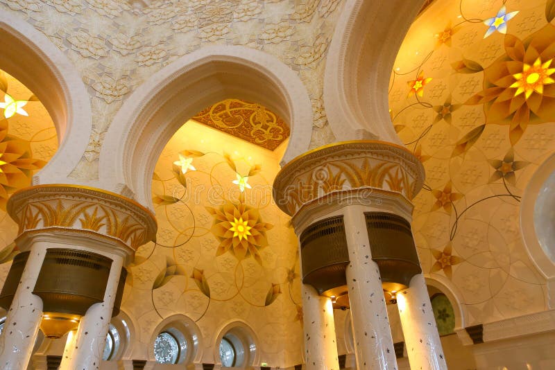 Inside Mosque Arts stock image. Image of dhabi, emirites - 99038285