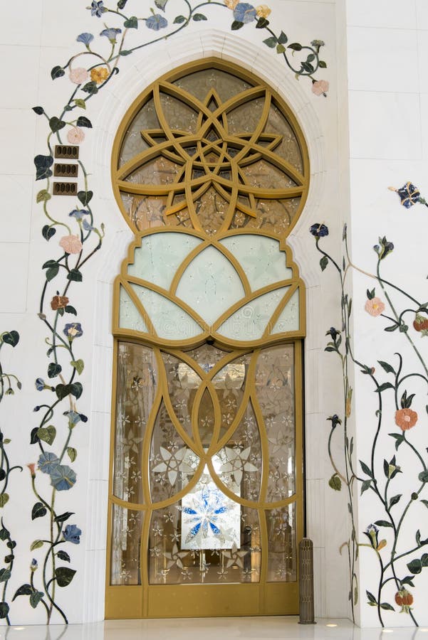 Grand Mosque Abu Dhabi Entrance Stock Image - Image of dhabi, sheikh ...