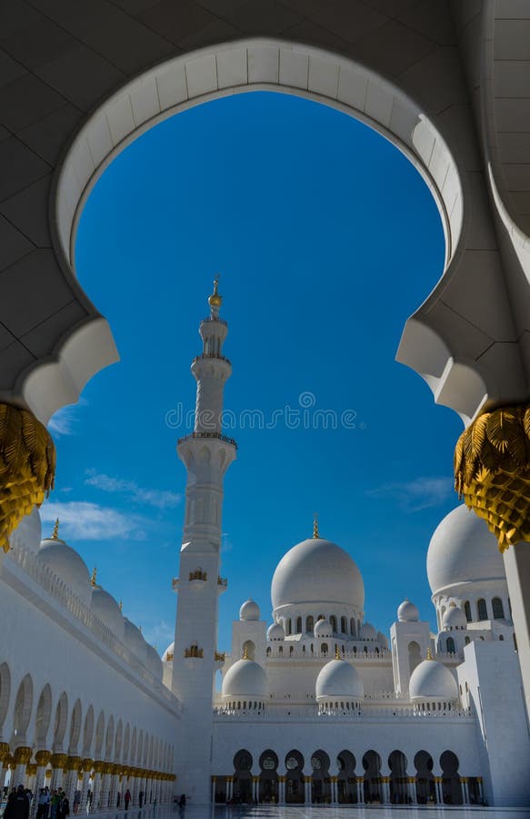 Grand Mosque Sheikh Al Zayed in Abu Dhabi Stock Photo - Image of ...
