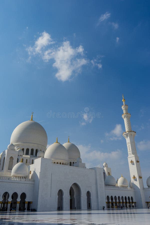 Grand Mosque Sheikh Al Zayed in Abu Dhabi Stock Photo - Image of holy ...