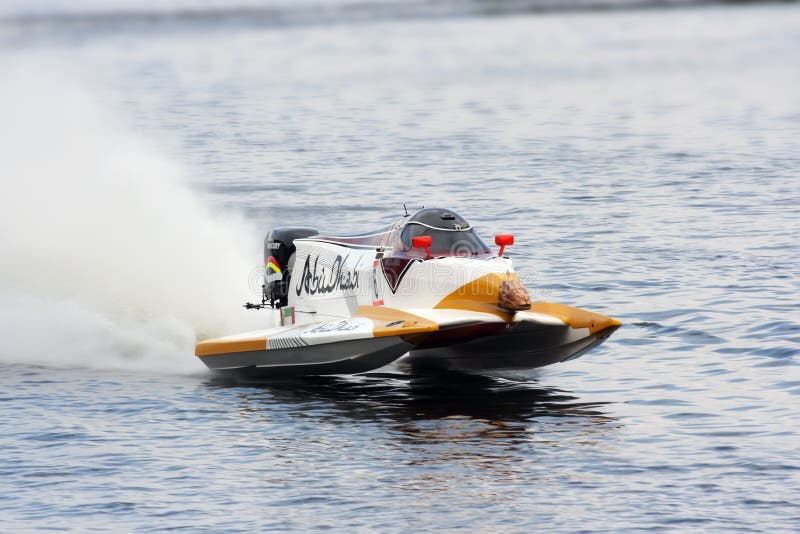 IHBA Hydroplane Boat Race Duel in the Desert Editorial Image - Image of ...