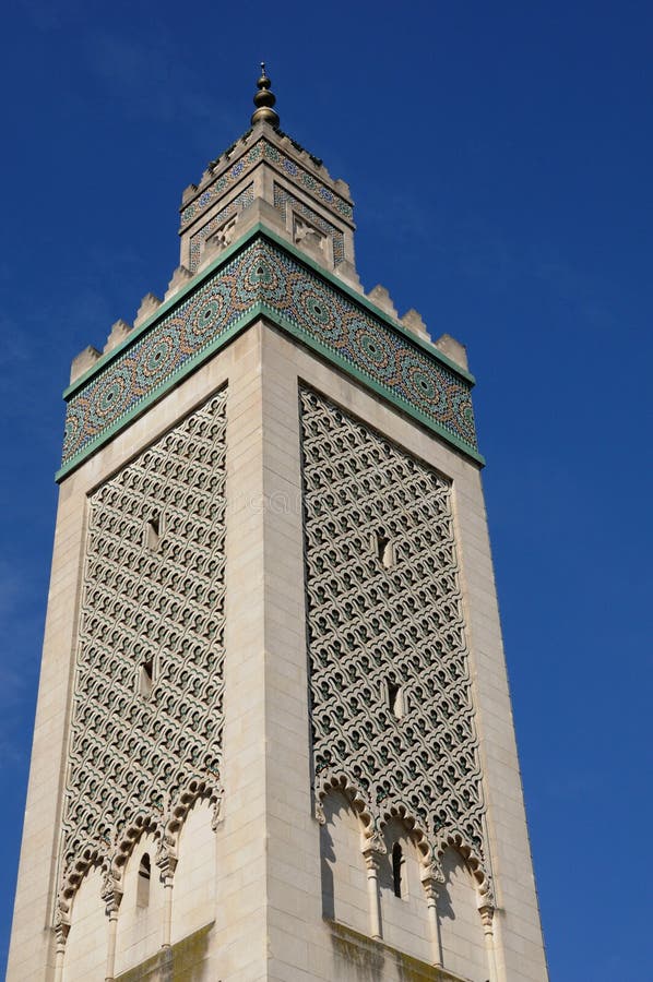 Grande moschea di Parigi immagine stock. Immagine di islam - 33485739