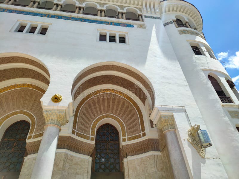Grande Poste D Alger - Algiers Central Post Office Stock Image - Image ...