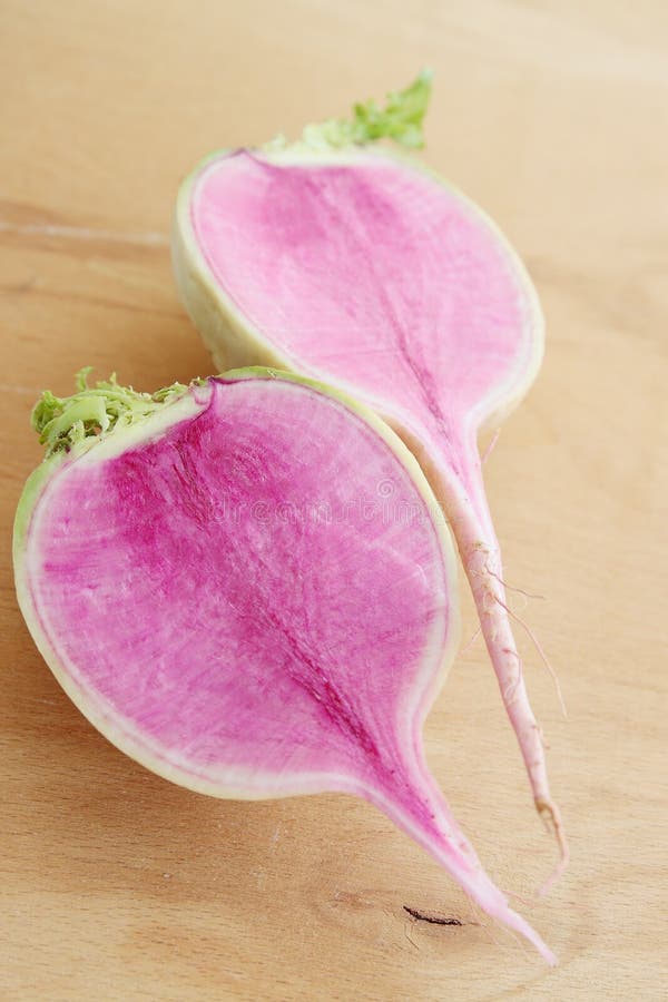 Rabanete roxo imagem de stock. Imagem de vida, frescor - 39127971