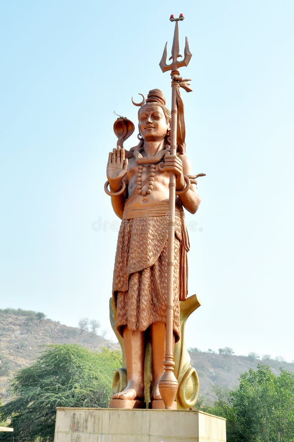 Grande Statue De Dieu Shiva Du ` S D'Inde Image stock - Image du vieux ...