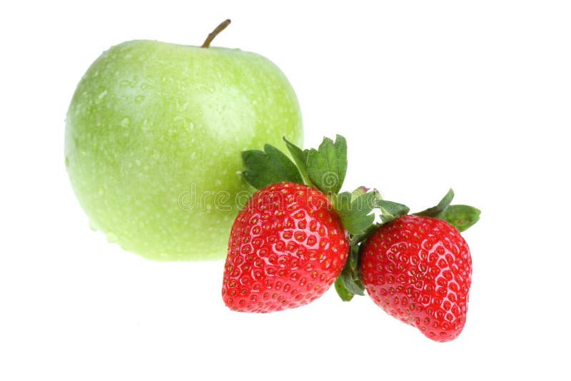 Grandes Pomme Et Fraise Vertes. Photo stock - Image du végétarien ...