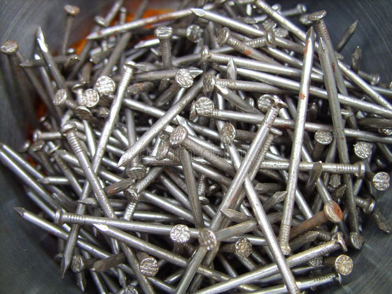 Clous de fer photo stock. Image du joignez, clous, branchez - 2354356
