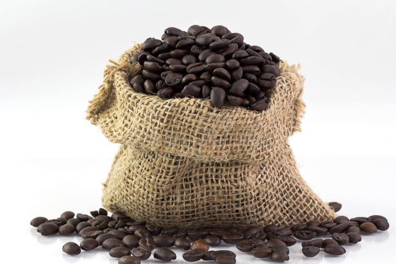 Granos de café en un saco imagen de archivo. Imagen de macro - 30971373