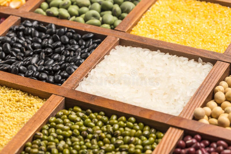 Granos Enteros Son Ricos En Nutrientes Foto de archivo - Imagen de ...