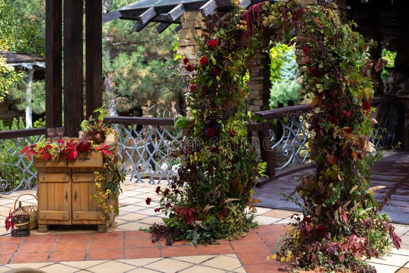 Grapevine Wedding Arch with Interwoven Roses, Carnations, Celosia ...