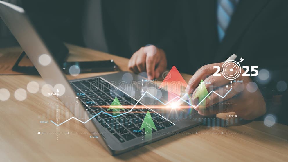 2025, Graph Analyst Working with Business, Concept Digital ...