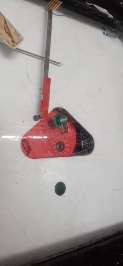 The Graph Reader is a White Paper Chart with a Circular Reading of the ...