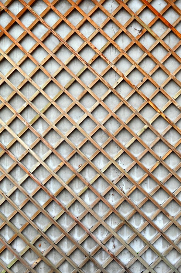 Grata di legno immagine stock. Immagine di grata, rete - 19890639