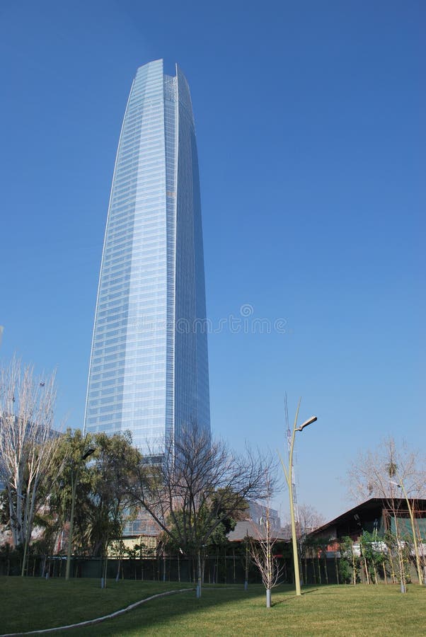 Gratte-ciel En Piment De Santiago Photographie éditorial - Image du appartement, hôtel: 83652542