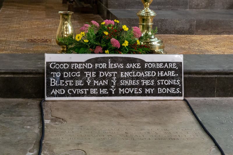 Grave of William Shakespeare Editorial Photo - Image of england ...